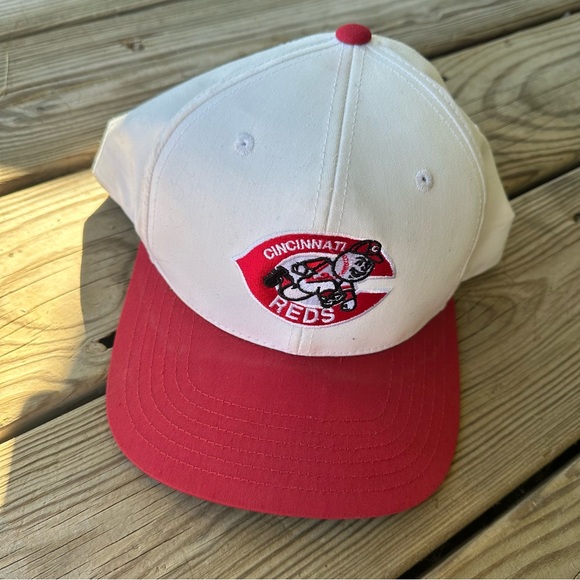 American Needle | Accessories | Vintage Cincinnati Reds Hat With Lofted ...